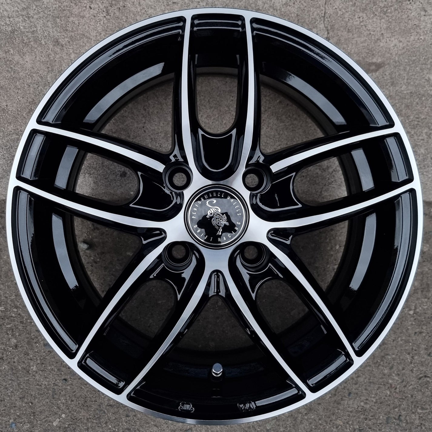 SET DE 4 LLANTAS MODELO 3330. Aro 14-4x108 .Color Cromado Fondo Negro ...