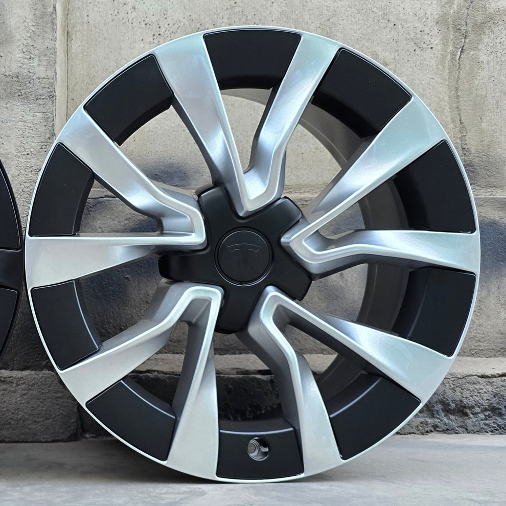 SET DE 4 LLANTAS TESLA COLOR Plateado. Aro 18 - 5x114 (2117) – jmvimports