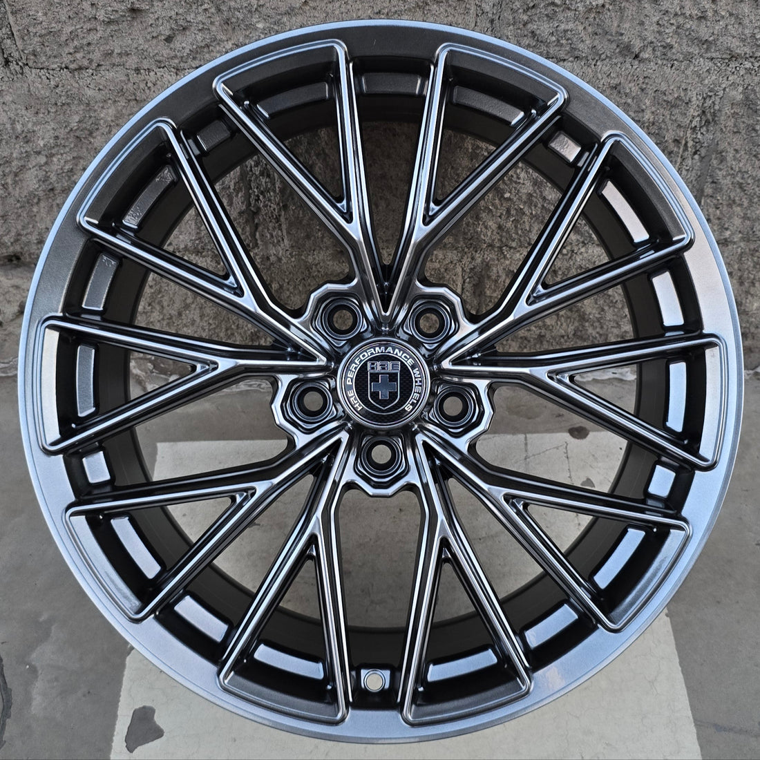 SET DE 4 LLANTAS HRE. Aro 18 - 5x114. .Color Grafito Metalizado .(FF28 ...